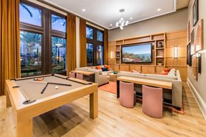 Features & Community Amenities - Centerpointe Apartments